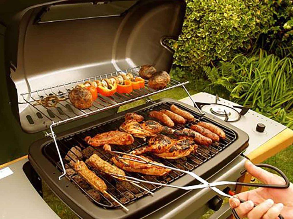 Grillen: Reinigung, Pflege, Zubehör, Anzünder und Grillschalen